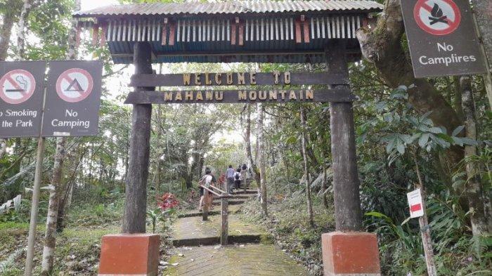 200 Anak Tangga Menuju Surga, Asyiknya Mendaki Gunung Mahawu di Tomohon ...