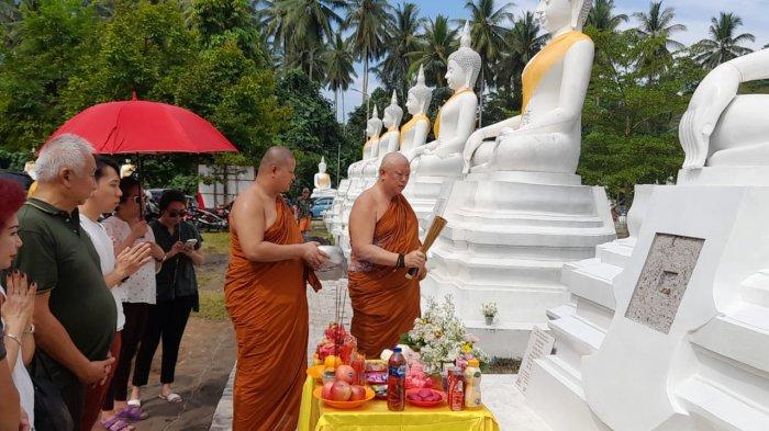 108 Patung Big Buddha Hadir di Sulawesi Utara pada Hari Waisak, Ikon ...