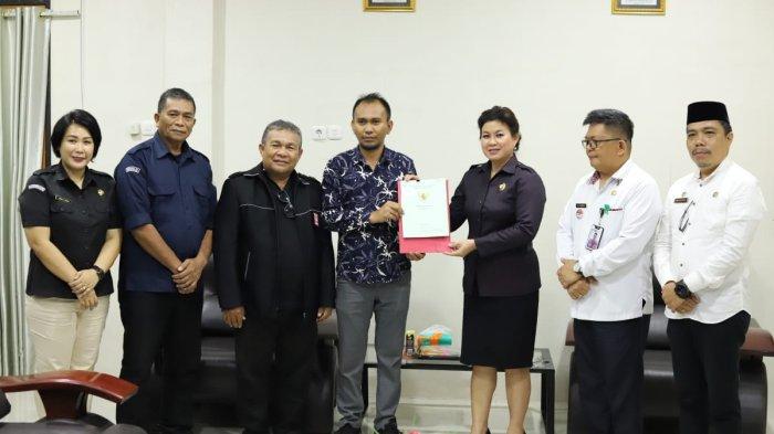 KPU Terima Hibah Lahan dari Pemkab Sitaro, Segera Usulkan Pembangunan ... KPU Terima Hibah Lahan dari Pemkab Sitaro, Segera Usulkan Pembangunan ...