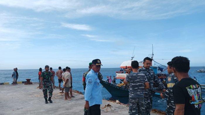 4 Perahu Berbendera Filipina Hanyut di Perairan Marore Sulawesi Utara ...