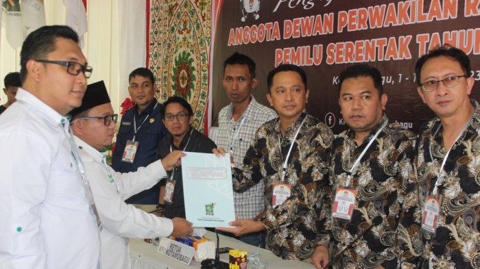 PKB Daftarkan 25 Bacaleg ke KPU Kotamobagu Sulawesi Utara, Target Rebut ... PKB Daftarkan 25 Bacaleg ke KPU Kotamobagu Sulawesi Utara, Target Rebut ...
