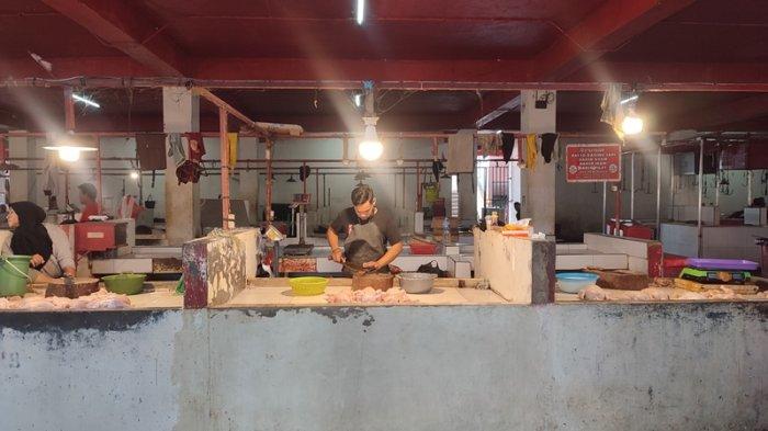 Harga Daging Ayam di Pasar Bersehati Manado Sulawesi Utara Kembali Naik ...