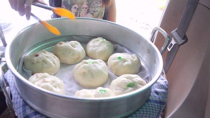 Potret Penjual Biapong di Pinggir Jalan Ring Road Dua Maumbi Sulawesi ...