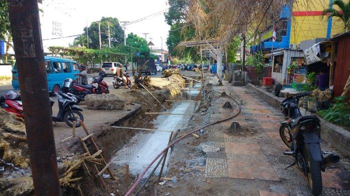 Begini Potret Perbaikan Selokan di Jalan Sam Ratulangi Manado Sulawesi ...