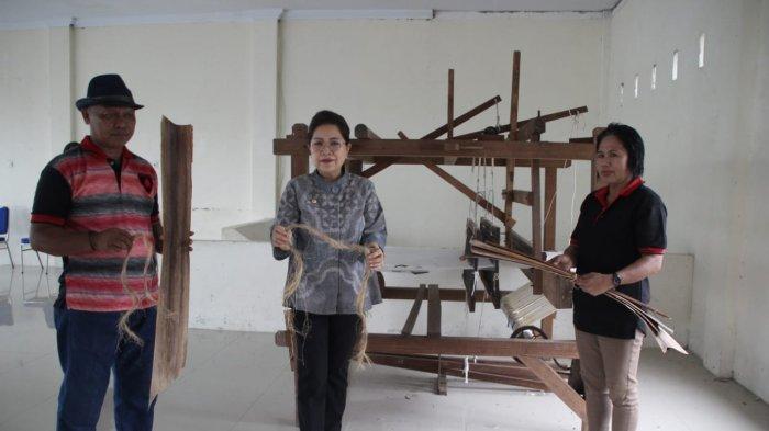 Pantau Alat Pembuat Kain Koffo di Sangihe, Tamuntuan Rencana Tambah 1 ...