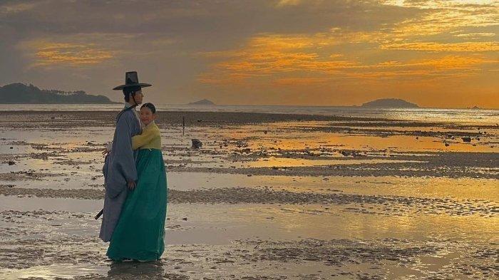 Potret Mesra Oh Ye Ju & Moon Sang Min, Pelukan Hangat dalam Adegan ...