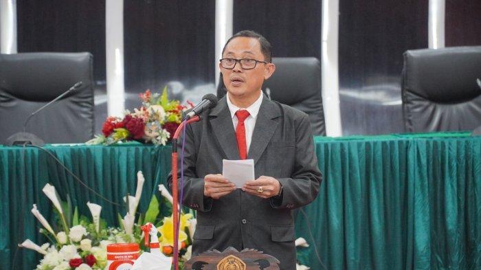Berty Sompie Lantik Senat FMIPA, Kepala UPT TIK, dan Kajur Elektro ...