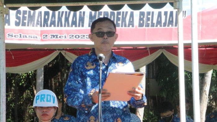 Rektor Unsrat Manado Prof Berty Sompie Pimpin Upacara Hardiknas ...