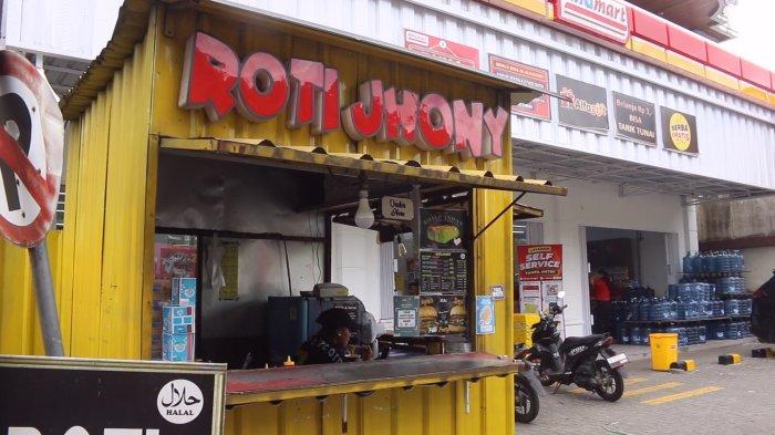 BERITA FOTO: Roti Jhony, Street Food yang Terkenal di Manado Sulawesi ...