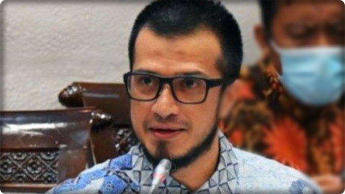 Sosok Primus Yustisio, Aktor yang Tak Gengsi Naik KRL Meskipun Punya ...