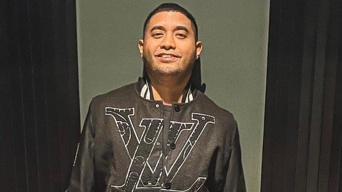 Sosok Rayen Pono, Musisi Pencipta Lagu Pasto 'Tanya Hati', Geram ...