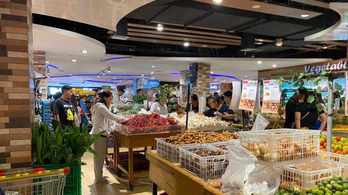 Jelang Idul Fitri, Harga Rica Merangkak Naik di Pasar Swalayan Manado ...