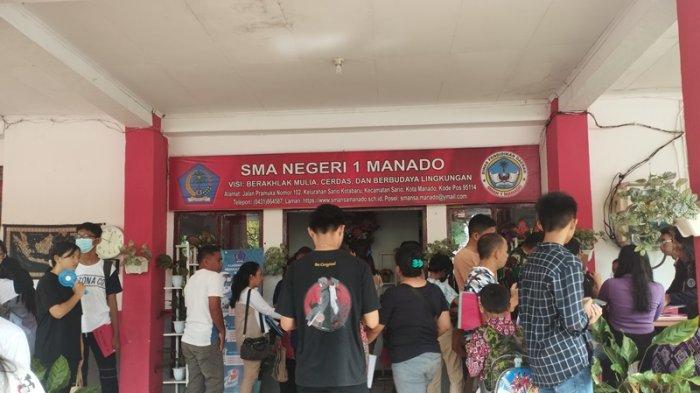 Hari Terakhir Pendaftaran di SMA N 1 Manado Sulawesi Utara, Calon ...