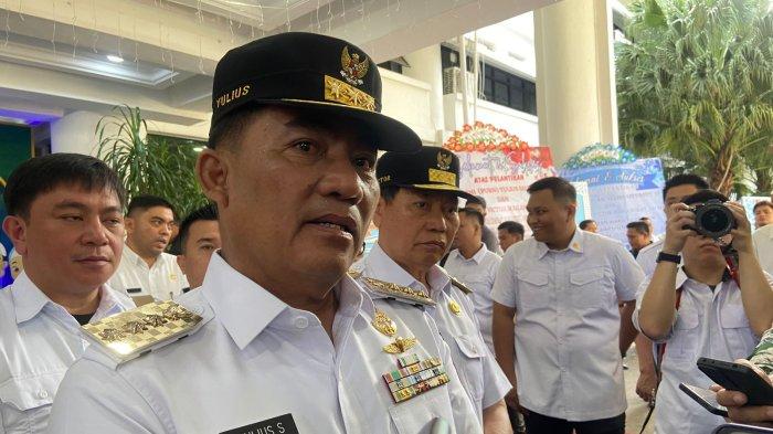 Gubernur Sulawesi Utara Yulius Selvanus Larang ASN Sering Nongkrong di ...