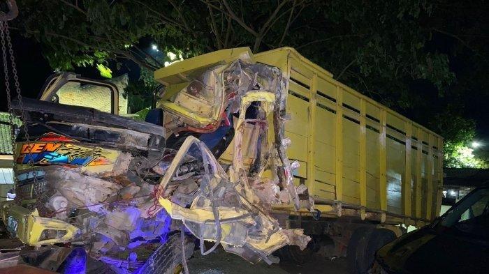 5 Orang Tewas dalam Kecelakaan Maut di Kebumen, Truk Bawa Puluhan Penumpang hingga Tak Kuat ...