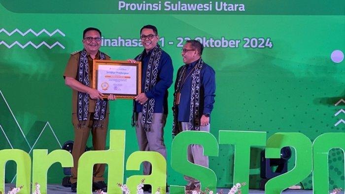 Wali Kota Bitung Sulut Maurits Terima Penghargaan dari Inspektur Utama ...