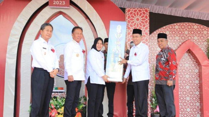Wali Kota Kotamobagu Tatong Bara Hadiri Pembukaan STQH XXVII Tingkat Sulawesi Utara ...