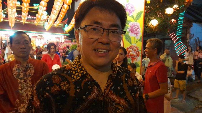 Berdoa di Malam Imlek, Andrei Angouw Harapkan Pemilu Aman dan Hasilkan ...
