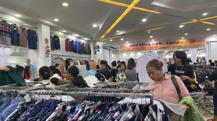 Jelang Natal, Kawasan Pasar 45 Manado Jadi Tempat Favorit Warga ...