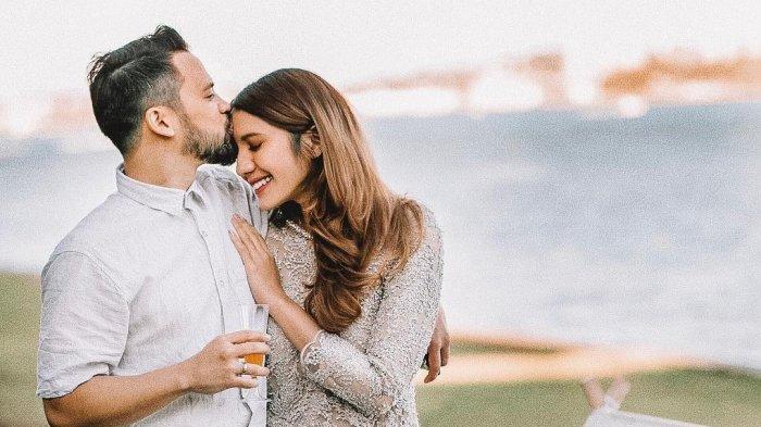 Akhirnya Terungkap, Ini Alasan Acha Sinaga dan Andy Ambarita Putuskan ...