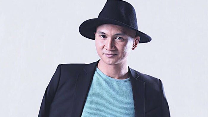 Tampil Percaya Diri Meskipun Botak, Ini Tips dari Penyanyi Anji Manji ...