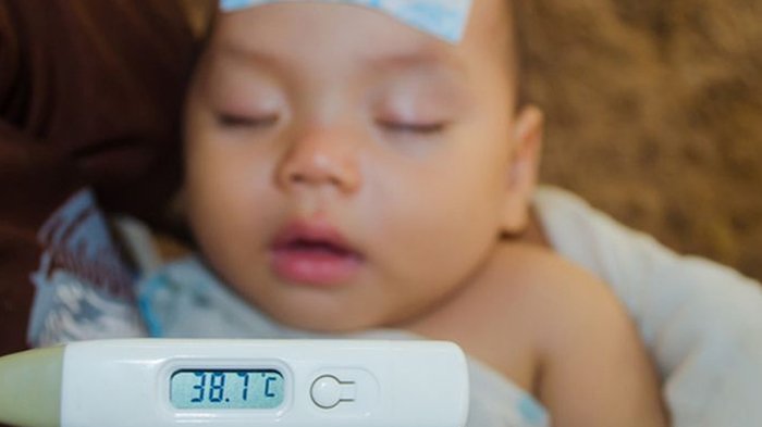 Begini Cara Tepat Meredakan Demam pada Bayi Berusia 3 Bulan ...