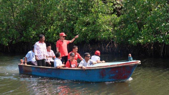 Iskandar Kamaru Janjikan Bangun Wisata Mangrove di Desa Deaga ...