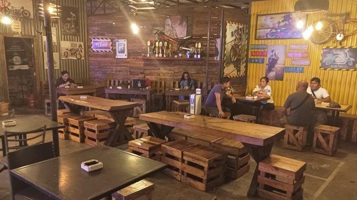 Siang Rumah Kopi, Malam Entertaiment, Cafe Bengkel Pusat Komunitas Muda ...