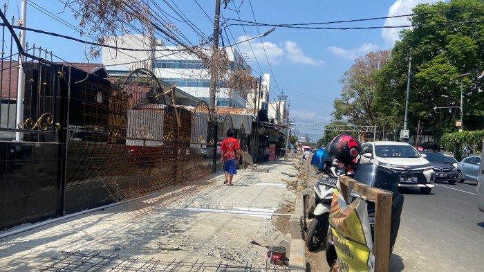 Potret Pembangunan Trotoar di Jalan Sam Ratulangi Manado Sulawesi Utara - Tribunmanado.co.id