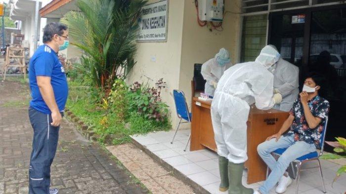 Dinkes Manado Lakukan Rapid Test Bagi Puluhan Orang Kontak Erat dengan ...