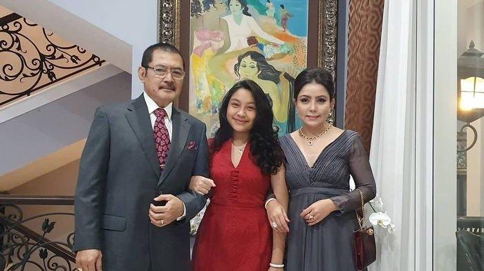 Tampil Elegan, Begini Potret Khirani Trihatmodjo Putri Mayangsari ...