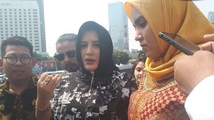 Ingat Fadia A Rafiq? Dulu Pedangdut Kemudian Beralih Jadi Bupati ...