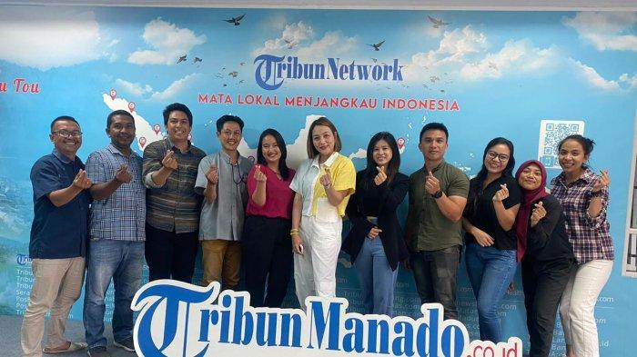 Kumpulan Foto Michaela Elsiana Paruntu saat Hadir di Kantor Tribun ...