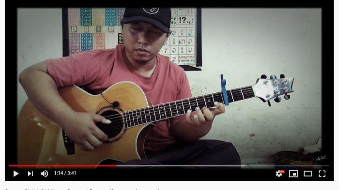 Sosok Gitaris Fingerstyle Alip Ba Ta yang Dipuji Banyak Musisi Dunia ...