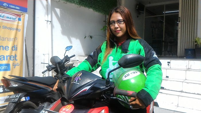 Duh! GoJek Cantik di Manado Ini Mengaku Pernah Diginiin Pelanggan ...