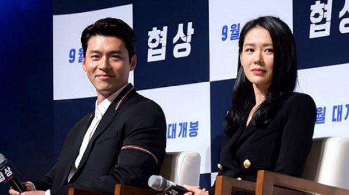 Pasangan Hyun Bin dan Son Ye Jin Terpergok Tengah Liburan Bersama di ... Pasangan Hyun Bin dan Son Ye Jin Terpergok Tengah Liburan Bersama di ...