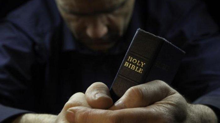 Bacaan Alkitab Matius 27: 11-26 Yesus Dihadapan Pilatus - Tribunmanado ...