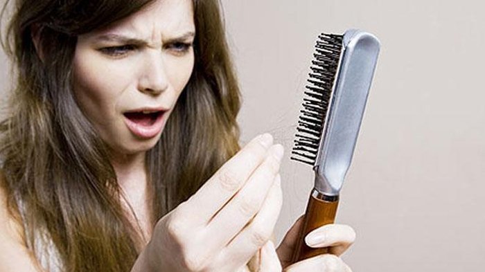 Cara Mengatasi Rambut Rontok dengan Bahan Alami, Lengkap dengan Cara ...