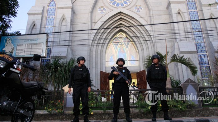 Katedral Hari Tersuci Maria Manado Persiapan Gelar Ibadah Kamis Putih ...