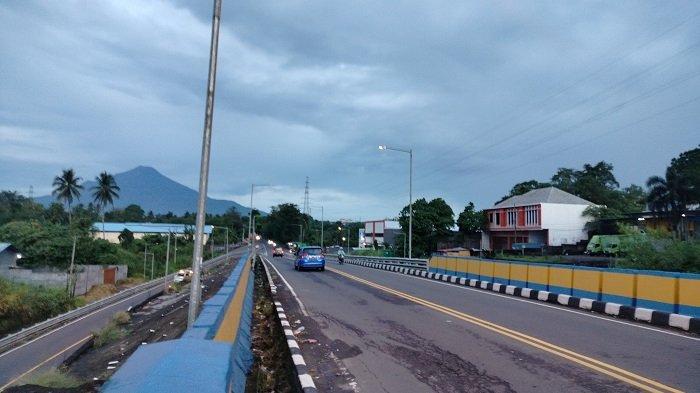 Berita Foto, Menikmati Senja dari Jalan Interchange Manado Sulawesi Utara - Tribunmanado.co.id