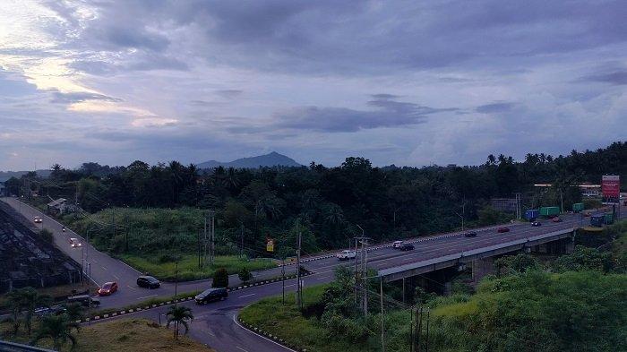 Berita Foto, Menikmati Senja dari Jalan Interchange Manado Sulawesi Utara - Tribunmanado.co.id