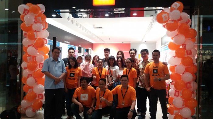 JBL Buka Toko ke-19 di Manado - Tribunmanado.co.id