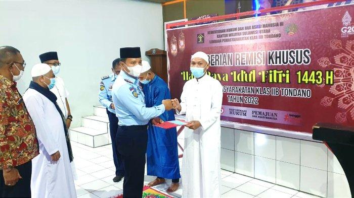 59 Warga Binaan Lapas Kelas IIB Tondano Terima Remisi Khusus di Momen Idul Fitri 1443 H ...