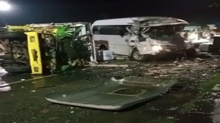 Kecelakaan Maut Pukul 04.00 WIB, 5 Orang Tewas, Sopir Truk Oleng Lalu ...