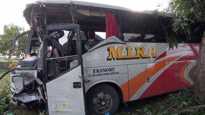 Kecelakaan Maut di Kilometer 143-144, Bus Mira Vs Truk Pengangkut Ayam - Tribunmanado.co.id