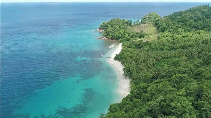 Pantai Timur, Sepenggal Surga di Ujung Kabupaten Boltim - Tribunmanado ...