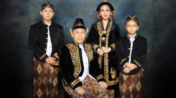 Keluarga Suhendra Hadikuntono Bukan Orang Biasa, Istrinya Seorang ...