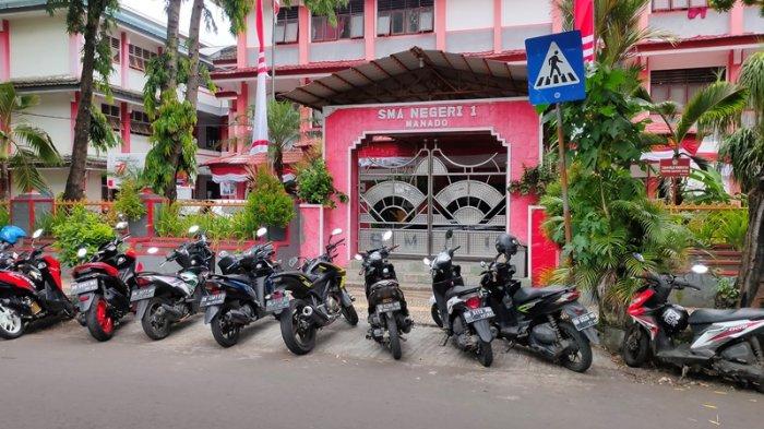 Berita Foto: SMA Negeri 1 Manado Sulawesi Utara Butuh Lahan Parkir ...