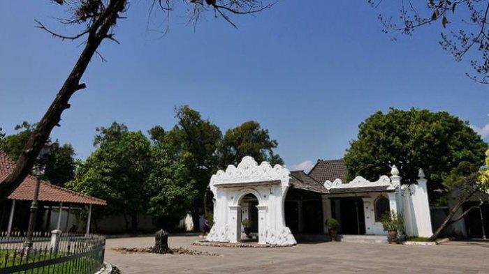 Tengok Tradisi Rajaban di Cirebon, Ziarah ke Makam Dua Pangeran ...