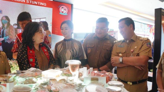Wagub Sulut Steven Kandou Disambut Rizya Ganda Davega Saat Kunjungi Stand Stunting Pemkab Minut ...